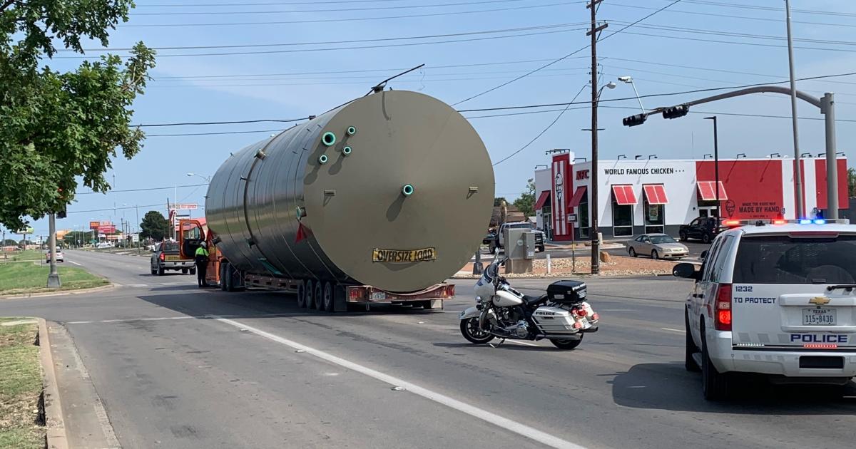 WATCH: Oversized Load Stalls Traffic on the North Side