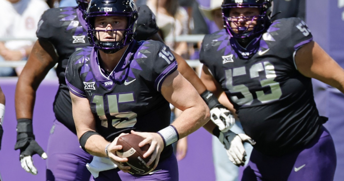 TCU's Max Duggan Wins the 2022 Johnny Unitas Golden Arm Award