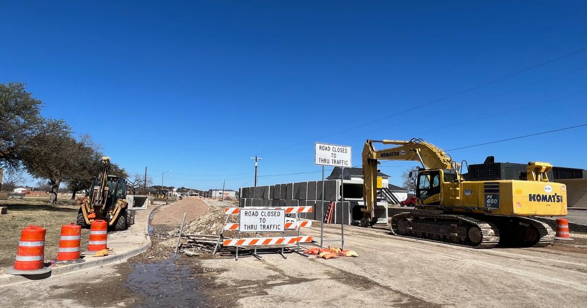 VIDEO: Construction Maze on College Hills
