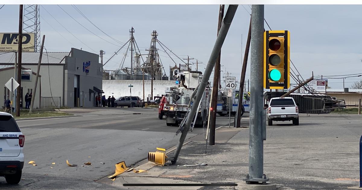 WATCH: Suspect Steals Truck, Raises Bed & Crashes Then Flees the Scene