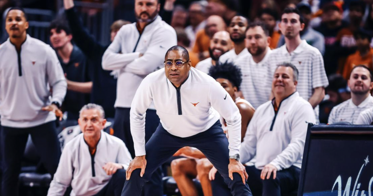 Longhorns Interim Coach Named Coach of the Year