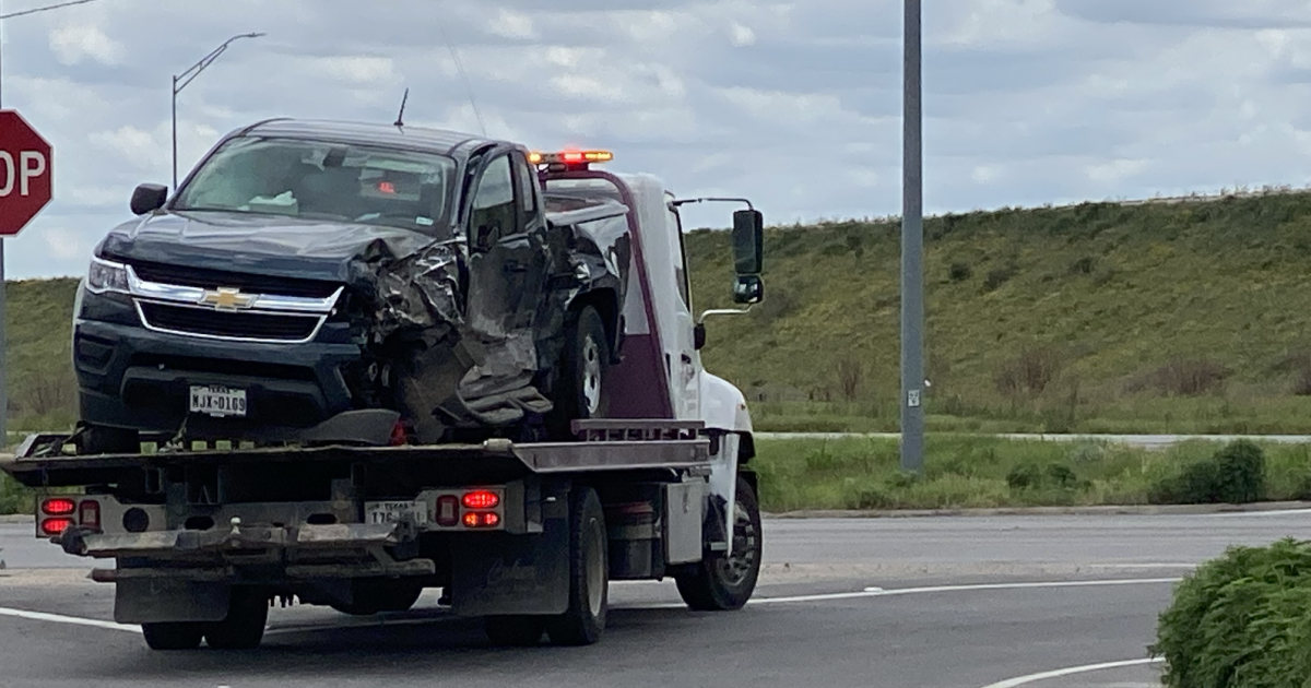 UPDATE: One Hospitalized in T-Bone Crash at 87-2105 Intersection