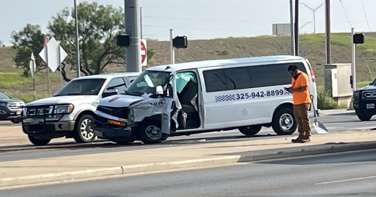 Crash Involving Taxi Shuts Down Traffic on Busy San Angelo Street