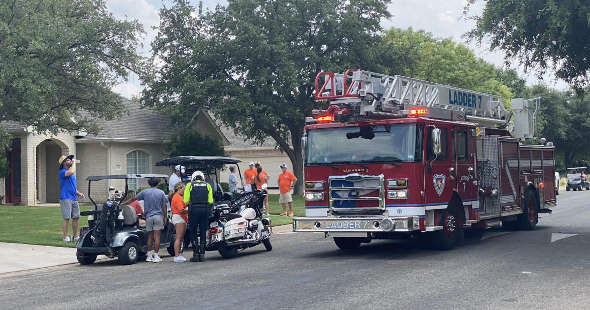 WATCH: 2 Teens Hospitalized in Golf Cart Crash at Country Club