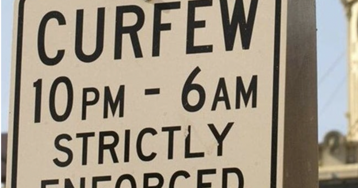 Gov. Signs Law Ending Juvenile Curfews in Texas