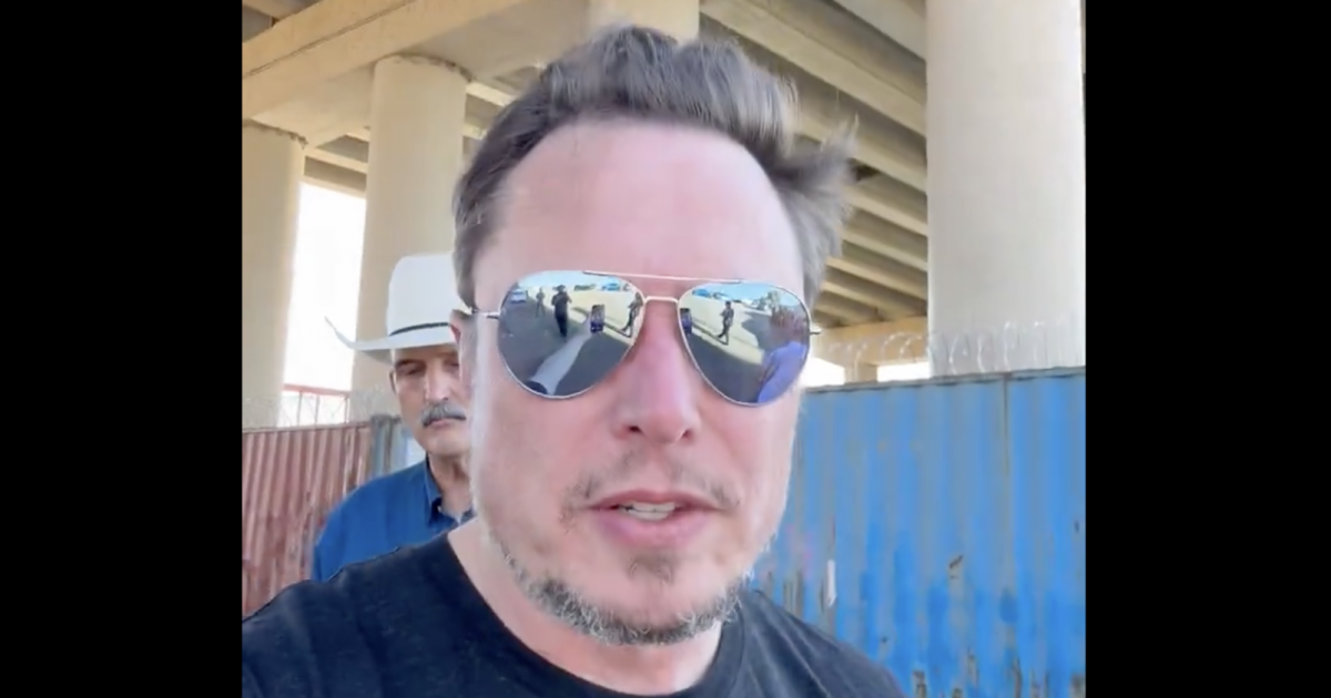 SpaceX Owner Musk Watches Aliens Cross the Border