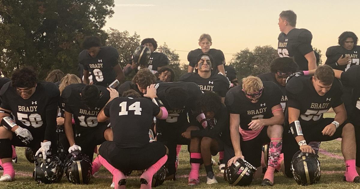 Bulldogs' Second Half Surge Brings Home a District Victory Over the ...