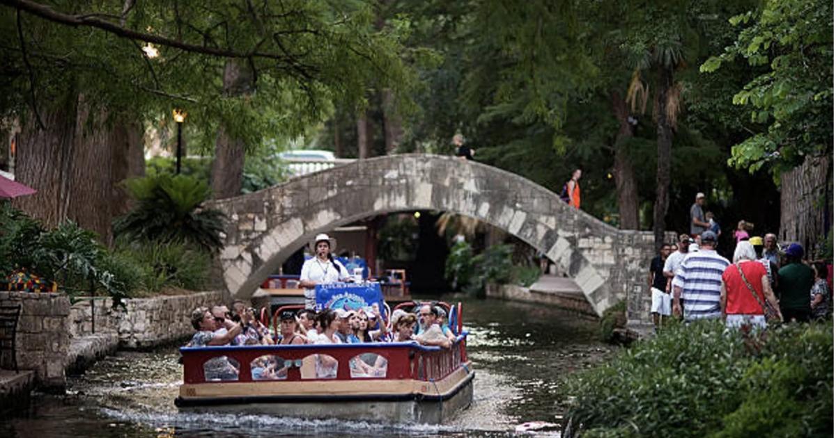 Riverwalk Boat Tour Voted 2nd Best Date