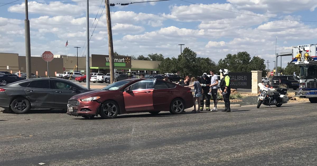 Ford Fusions Crash Into Each Other on Beauregard