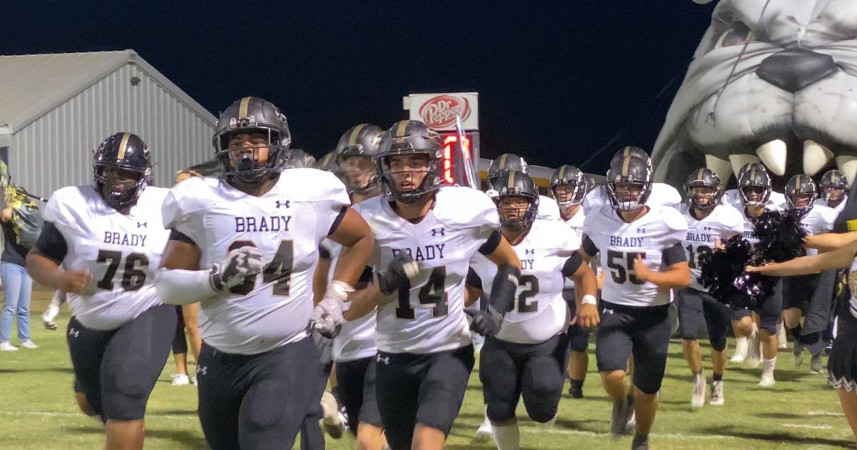 Friday Night Football Roundup: Brady Outlasts Ozona in High-Scoring Battle
