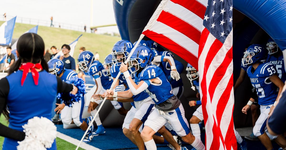 Lake View Chiefs Open Playoffs Against No. 4 Stephenville