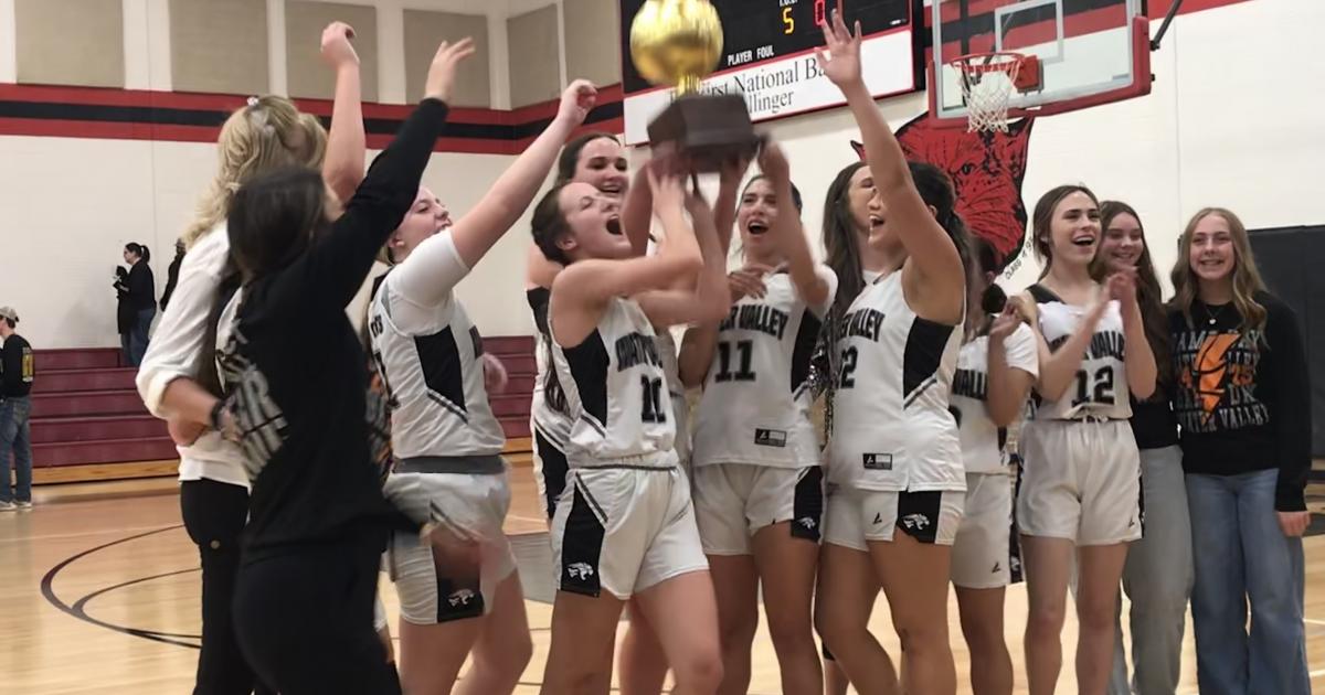 Water Valley Girls Upset No. 21 Menard in First-Round Stunner