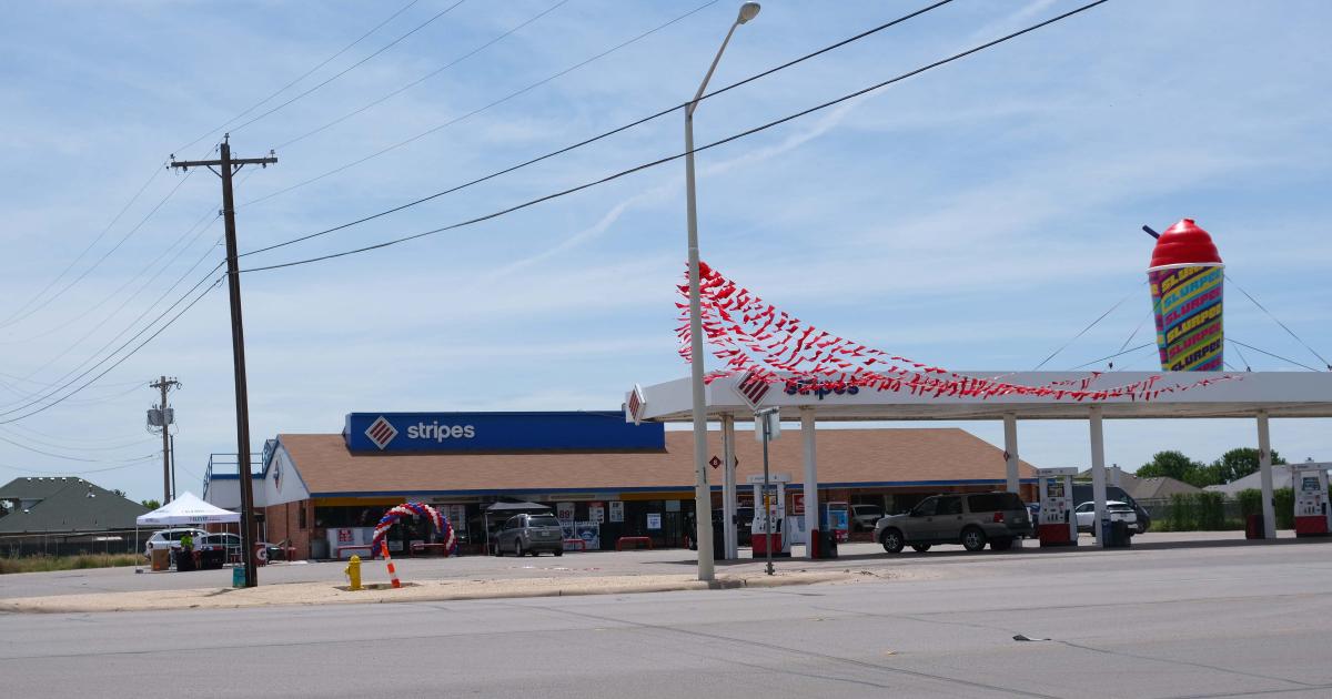 Stripes Stores Hand Out Freebies for Customer Appreciation