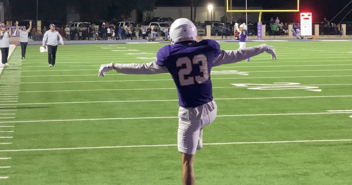 No. 6 Ozona Lions Open Playoffs Against Dangerous Anson Team