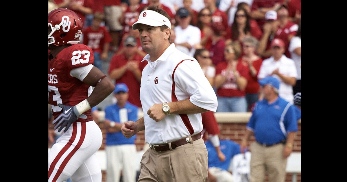 Former Oklahoma Sooners Coach Stoops Retires