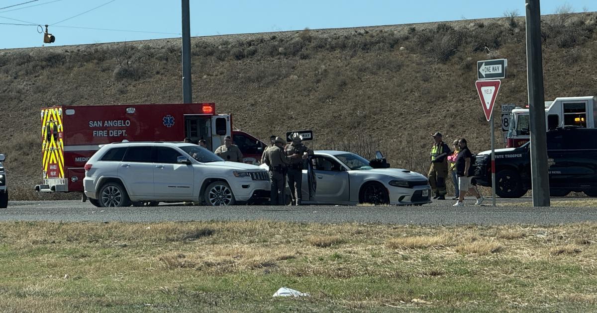 Crash on US 87 Sends at Least 1 to Hospital