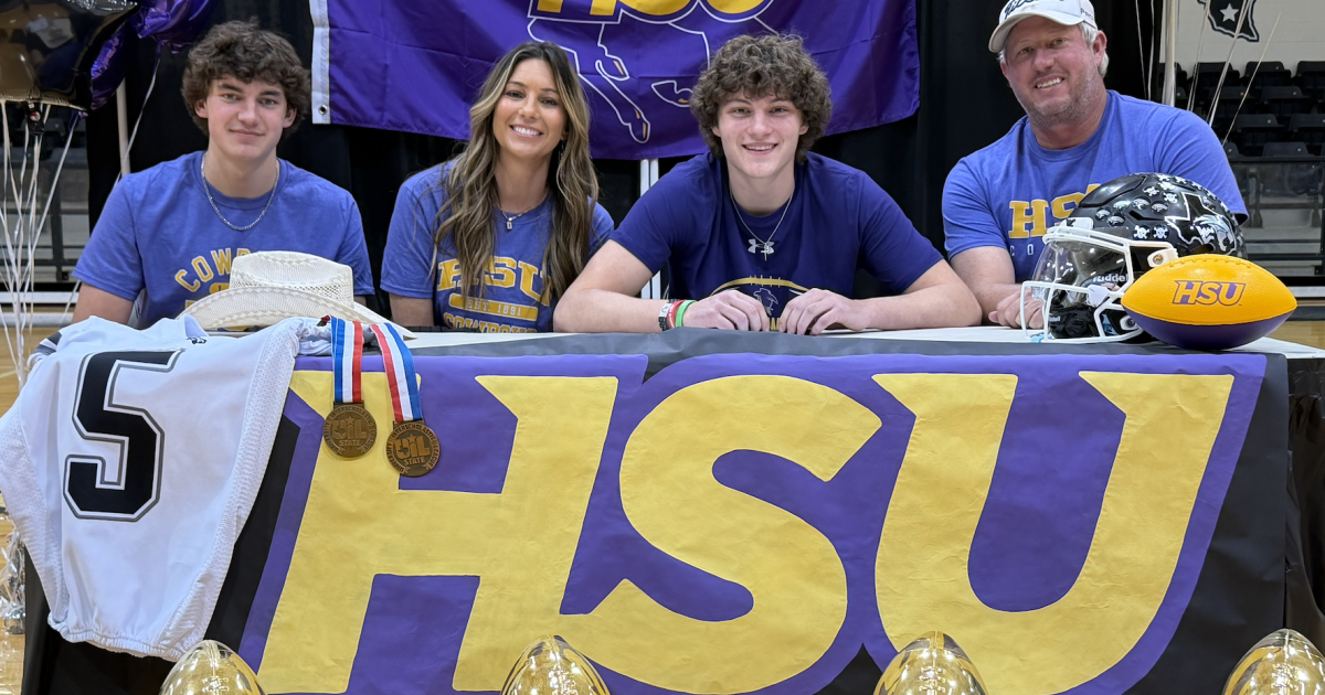 Water Valley's Lacy Signs to Play College Football at Hardin-Simmons