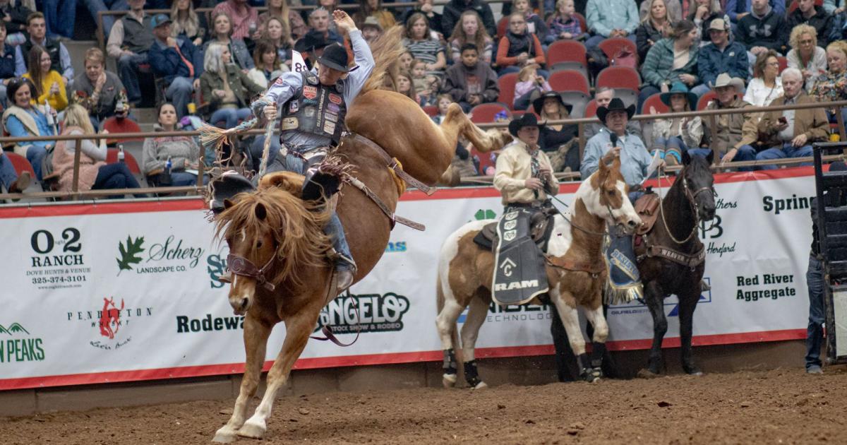 Aggie Jacobs Crowley Takes Lead in Saddle Bronc Riding with an 88-Point ...