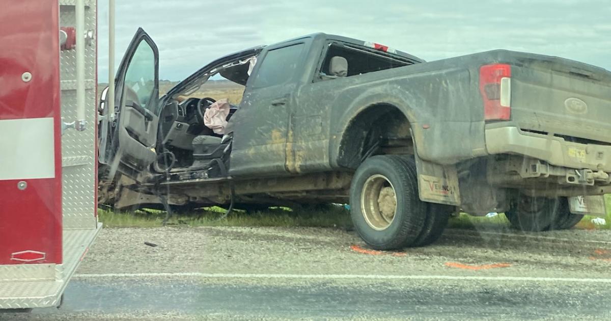 WATCH: 18-Wheeler and Dually Pickup Crash South of Wall