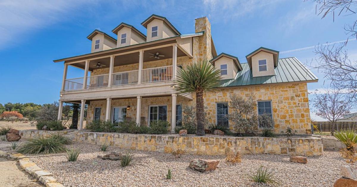 Real Estate Guide: Live in Solitude on Nearly 10 Acres With Your Own ...