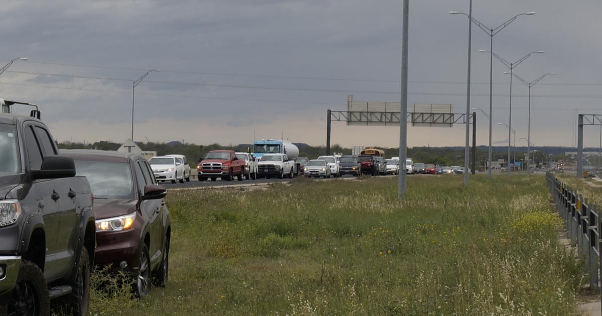 Crash on Houston Harte Causes Guard Rail Damage