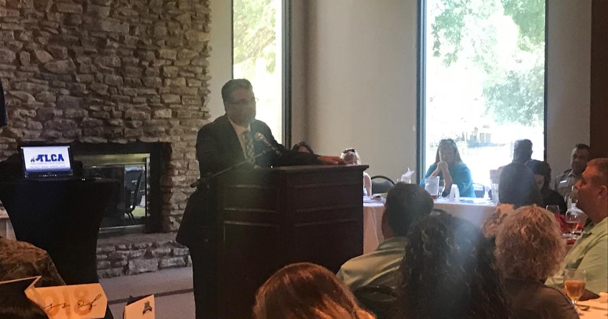 Senator Charles Perry Keynotes Leadership Graduation at Chamber Luncheon
