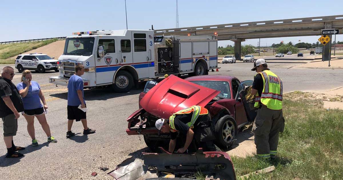Mustang Destroyed When it T-Bones Stop Sign-Running Buick