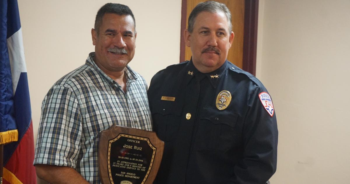 SAPD Officer Jose Ruiz Retires With Honors