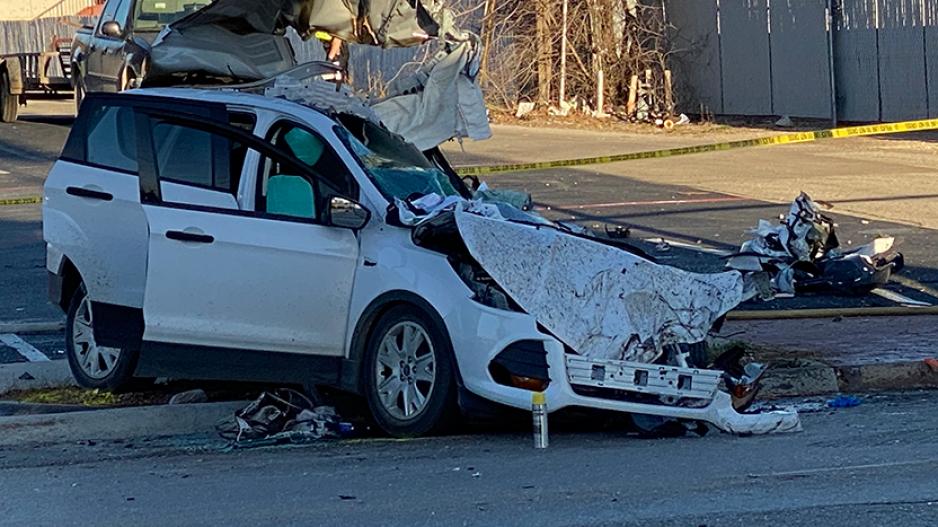 Police Close Fatal Crash Scene for Investigation