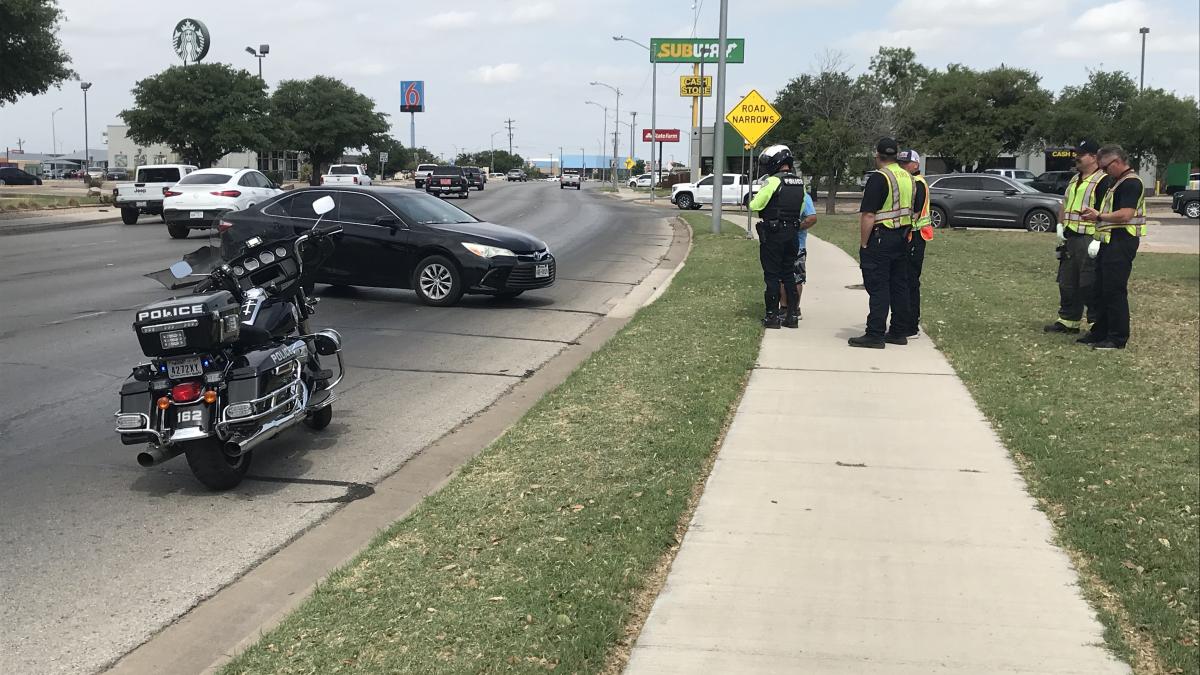 LIVE! Daily News | License Plate Left at Scene in Hit-and-Run